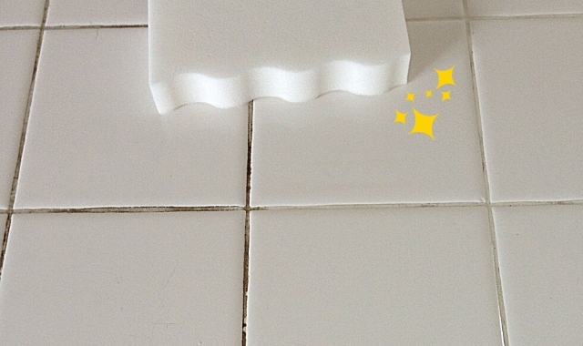 Comment Fonctionne une Éponge Magique ? Comment Bien l'Utiliser.
