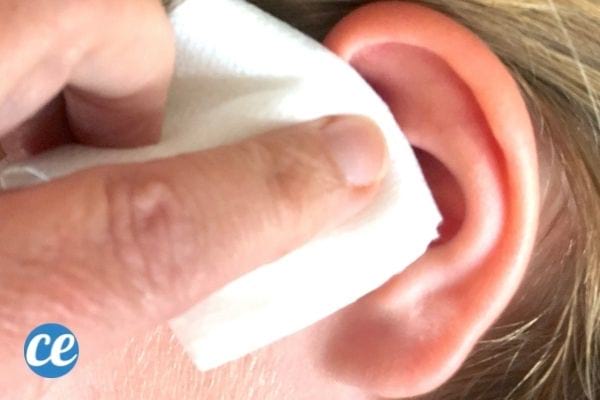 Oubliez les Cotons-Tiges. Voici Comment Nettoyer Vos Oreilles Sans Danger.