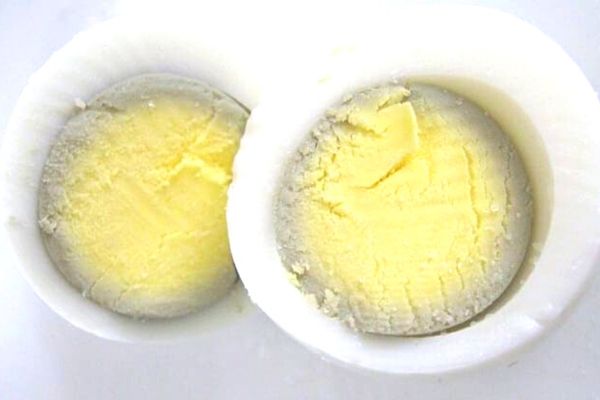 Que Signifie l'Anneau Vert Bizarre dans les Oeufs Durs