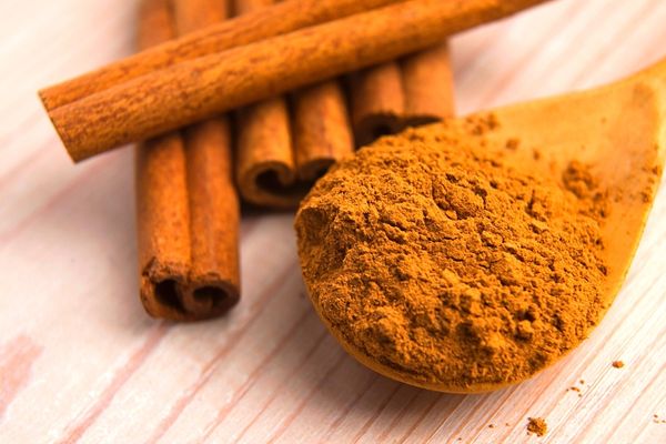 Les 9 Bienfaits de la Cannelle Sur la Santé (Prouvés Scientifiquement).
