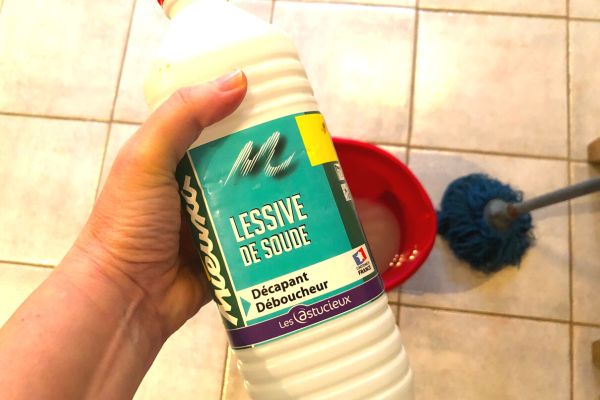 Lessive de Soude : 12 Utilisations Pratiques Pour la Maison.