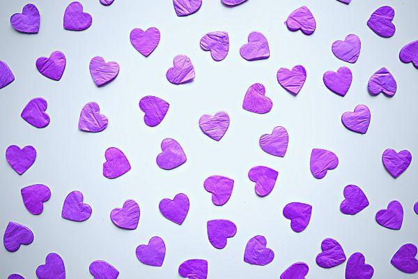 Emoji Cœur Violet : Quelle est sa Signification et Quand l'Utiliser