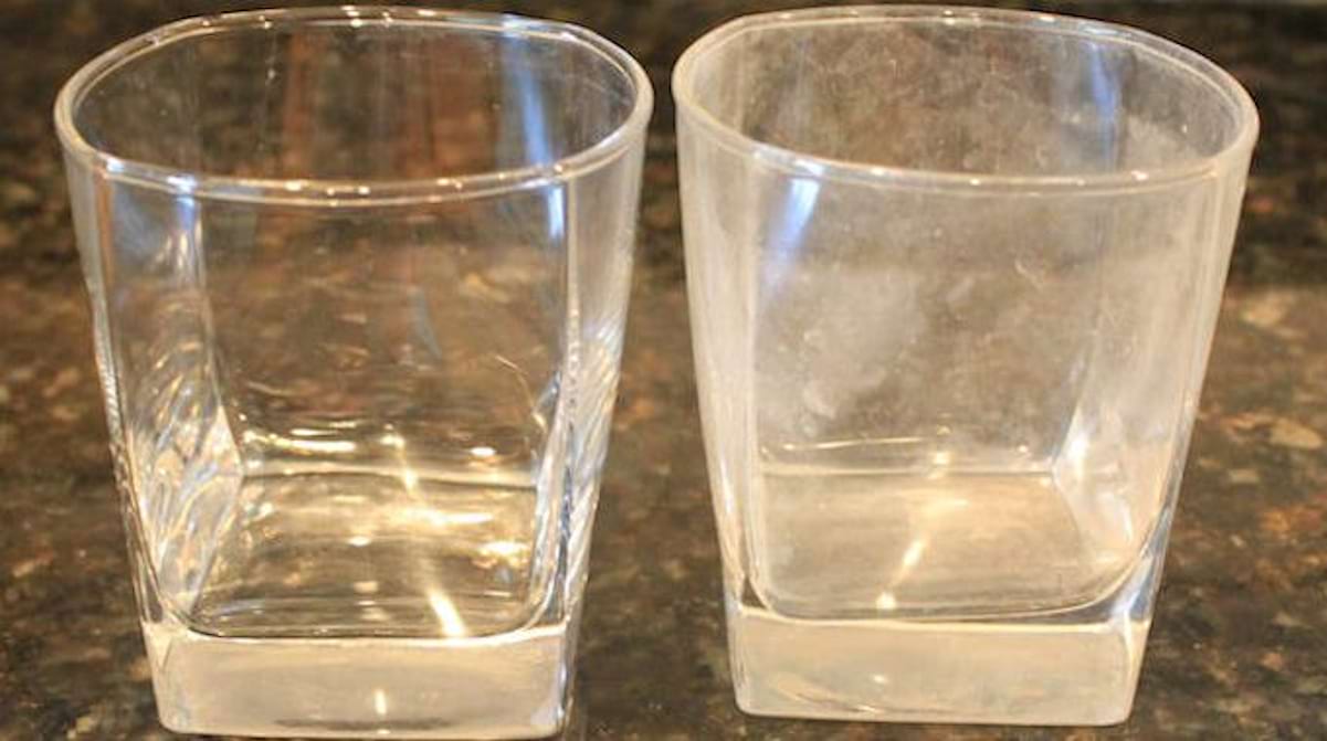 L'Astuce Incroyable Pour Enlever les Traces de Calcaire sur les Verres. L'Astuce Incroyable Pour Enlever les Traces de Calcaire sur les Verres.