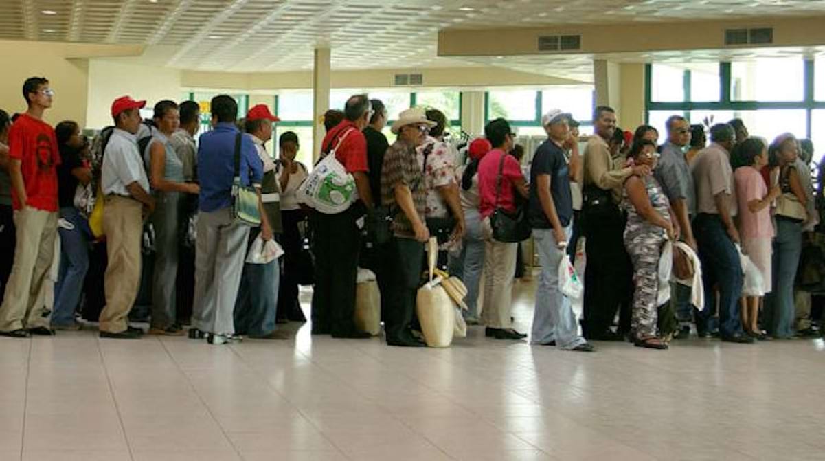 Enfin Une Astuce Pour Ne Plus JAMAIS Se Fatiguer à Faire la Queue.